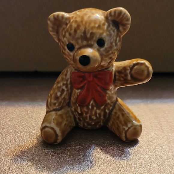 Goebel | Other | Vintage Goebel Brown Porcelain Teddy Bear With Red Bow ...